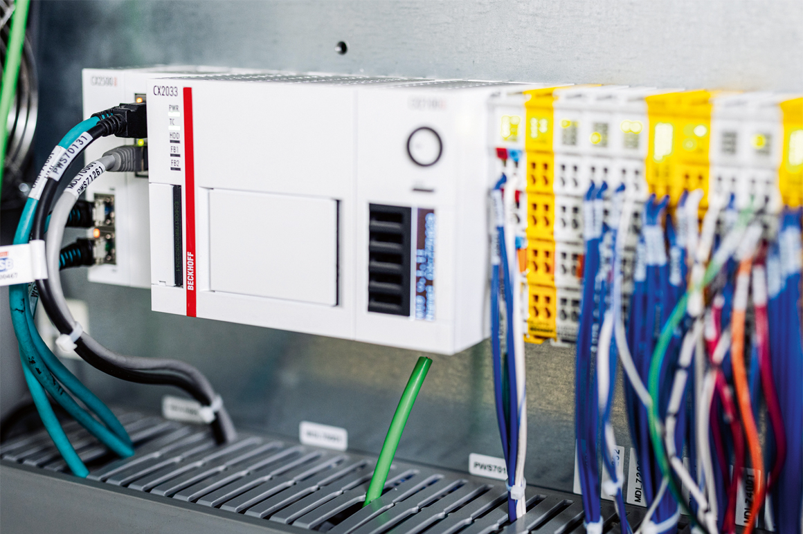 From film to finished mailer bags in record time | Beckhoff México