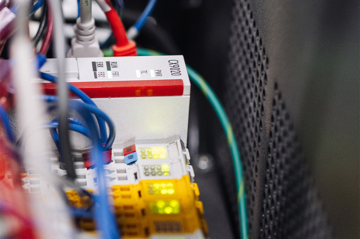 PC-based control powers innovative theater concept on the World Trade ...