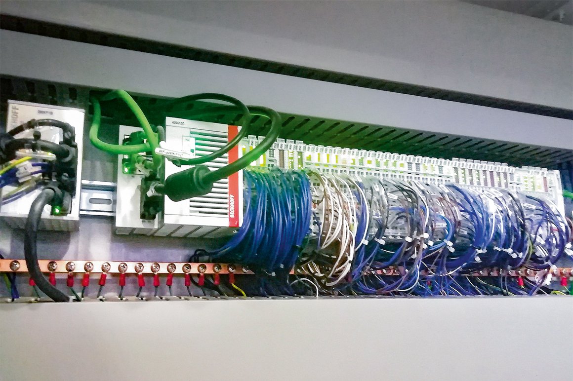 PC-based Control bei einer Verpackungsmaschine für Lebensmittel-Kapseln und -Pads | Beckhoff ...