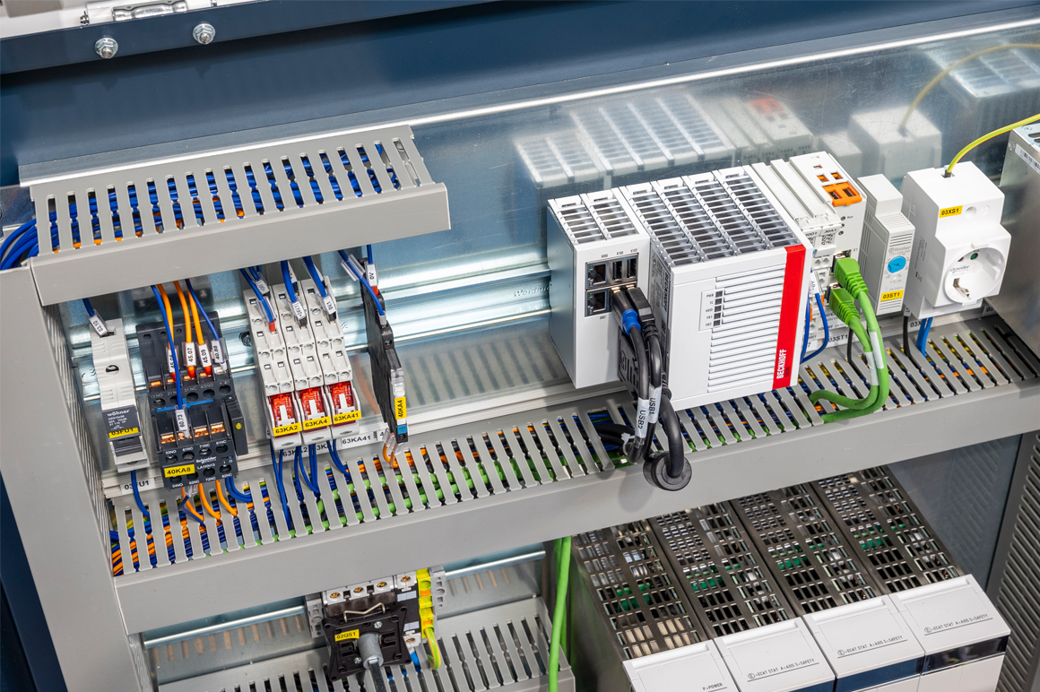 Hochwertig wie vom Meister lackiert | Beckhoff Deutschland